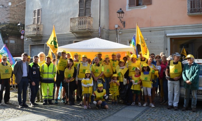 A Gassino grandi e piccini al lavoro per pulire il loro "pezzetto di ...